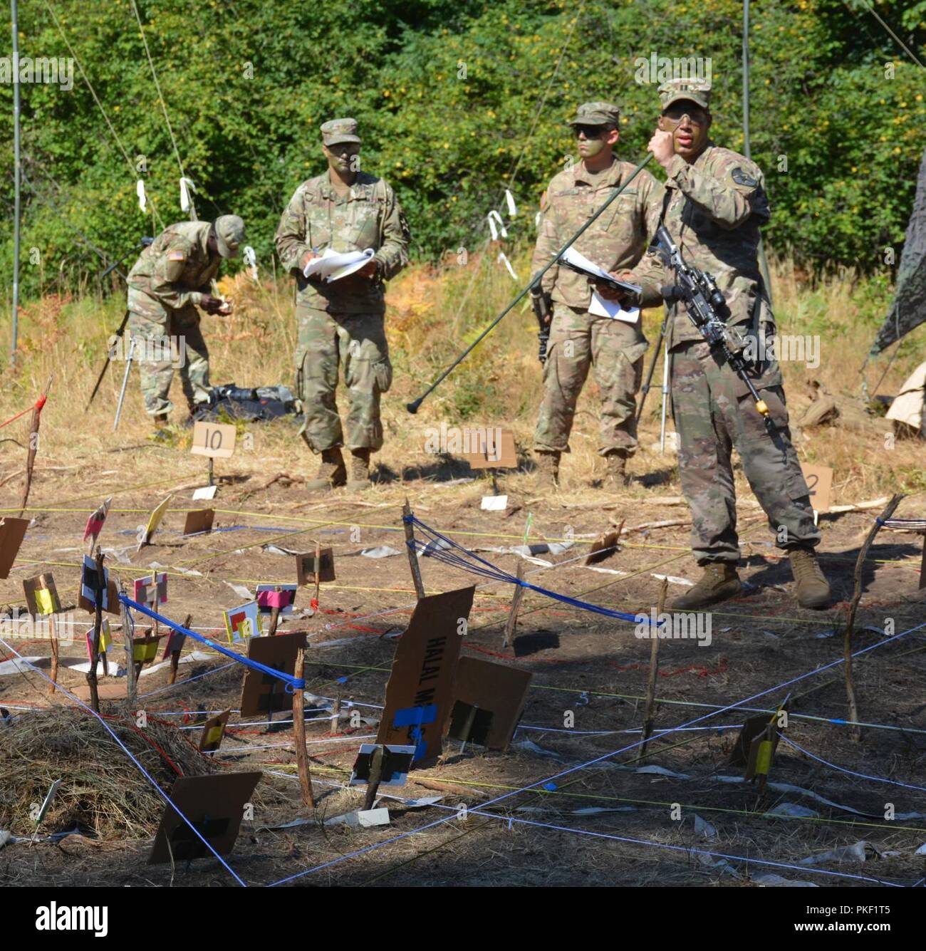 Emergency deployment readiness exercise courage ready 18 02 hi-res ...