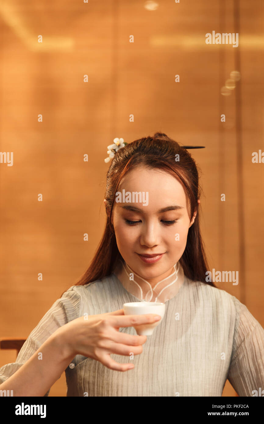 Retro tea room hi-res stock photography and images - Alamy