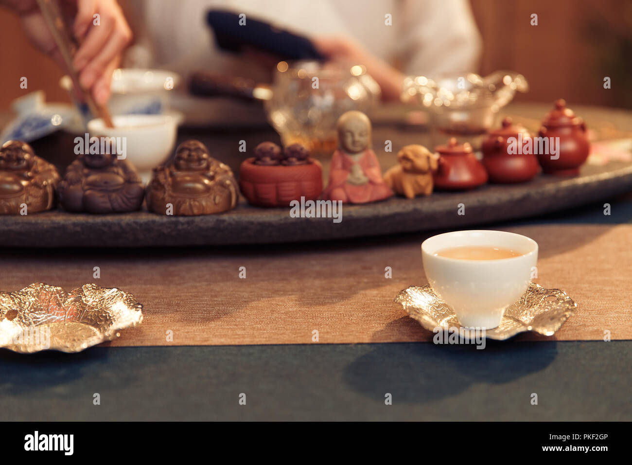 Young women make tea Stock Photo - Alamy