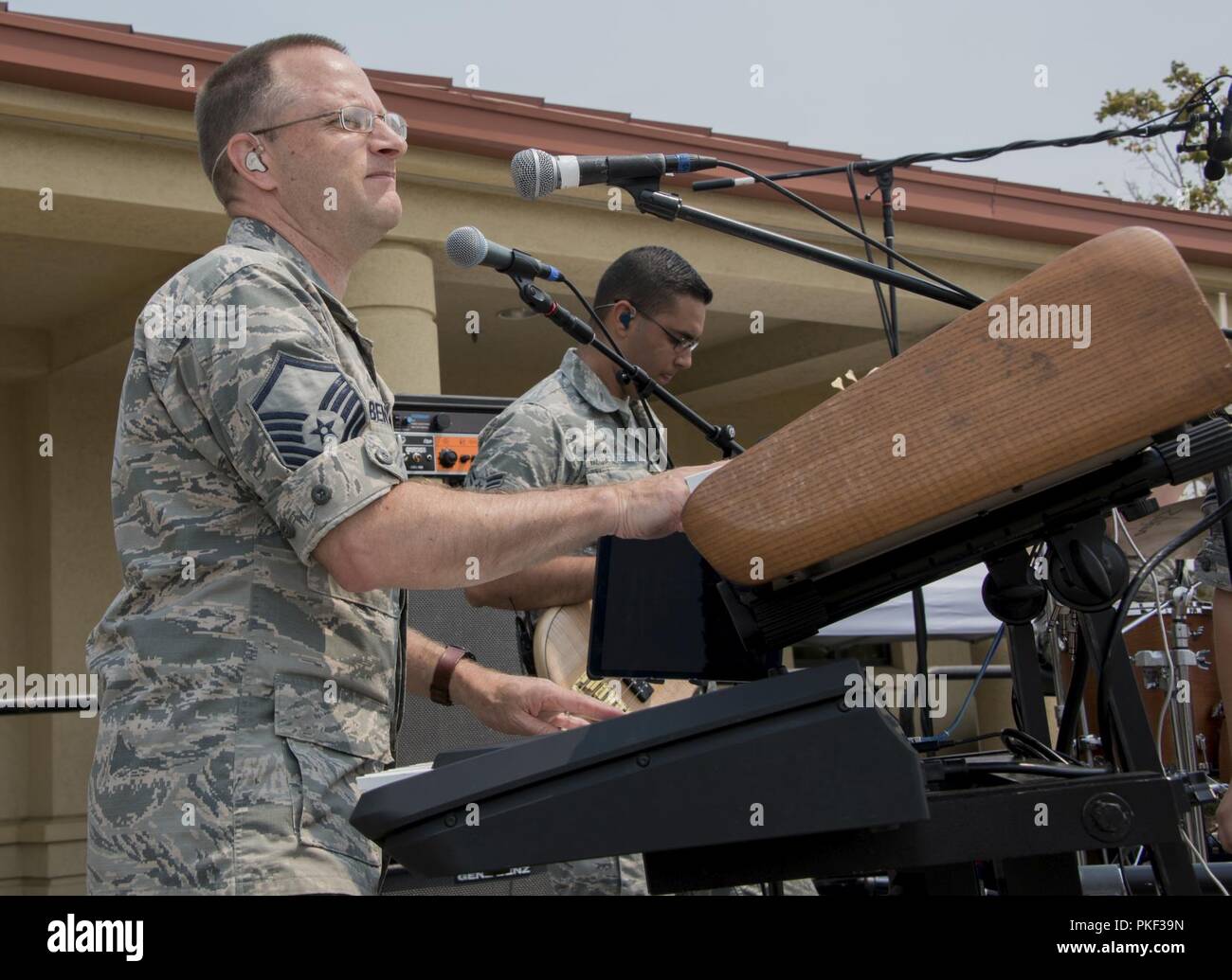 U.S. Air Force Master Sgt. Andrew J. Benton entertains the attendees of ...