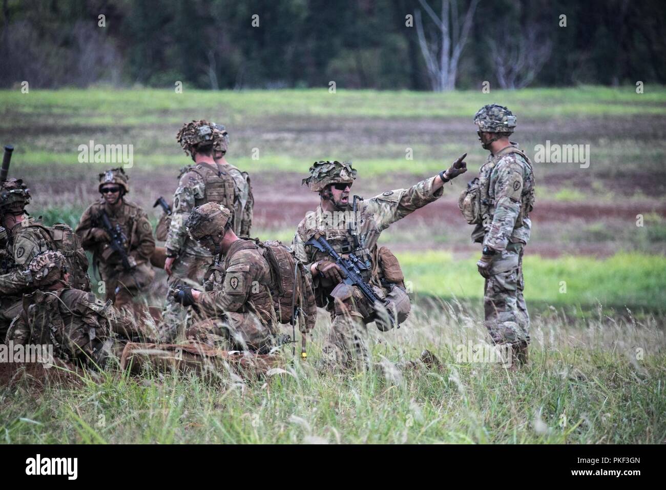 1 27 infantry battalion wolfhounds hi-res stock photography and images ...