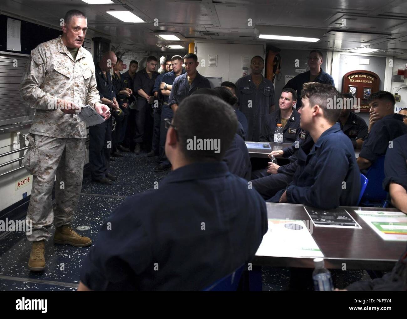 Uss devastator mcm 6 hi-res stock photography and images - Alamy