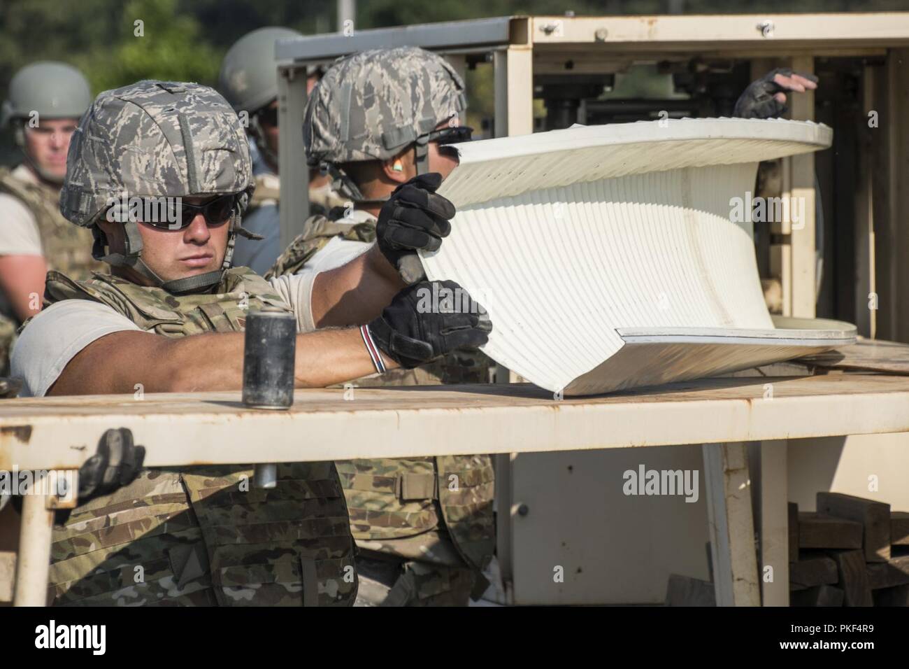 Airmen of the Ohio Air National Guard, 200th RED HORSE Squadron ...