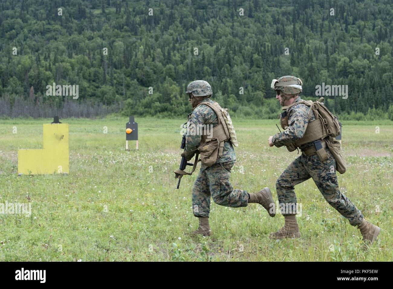 Firing squads hi-res stock photography and images - Alamy