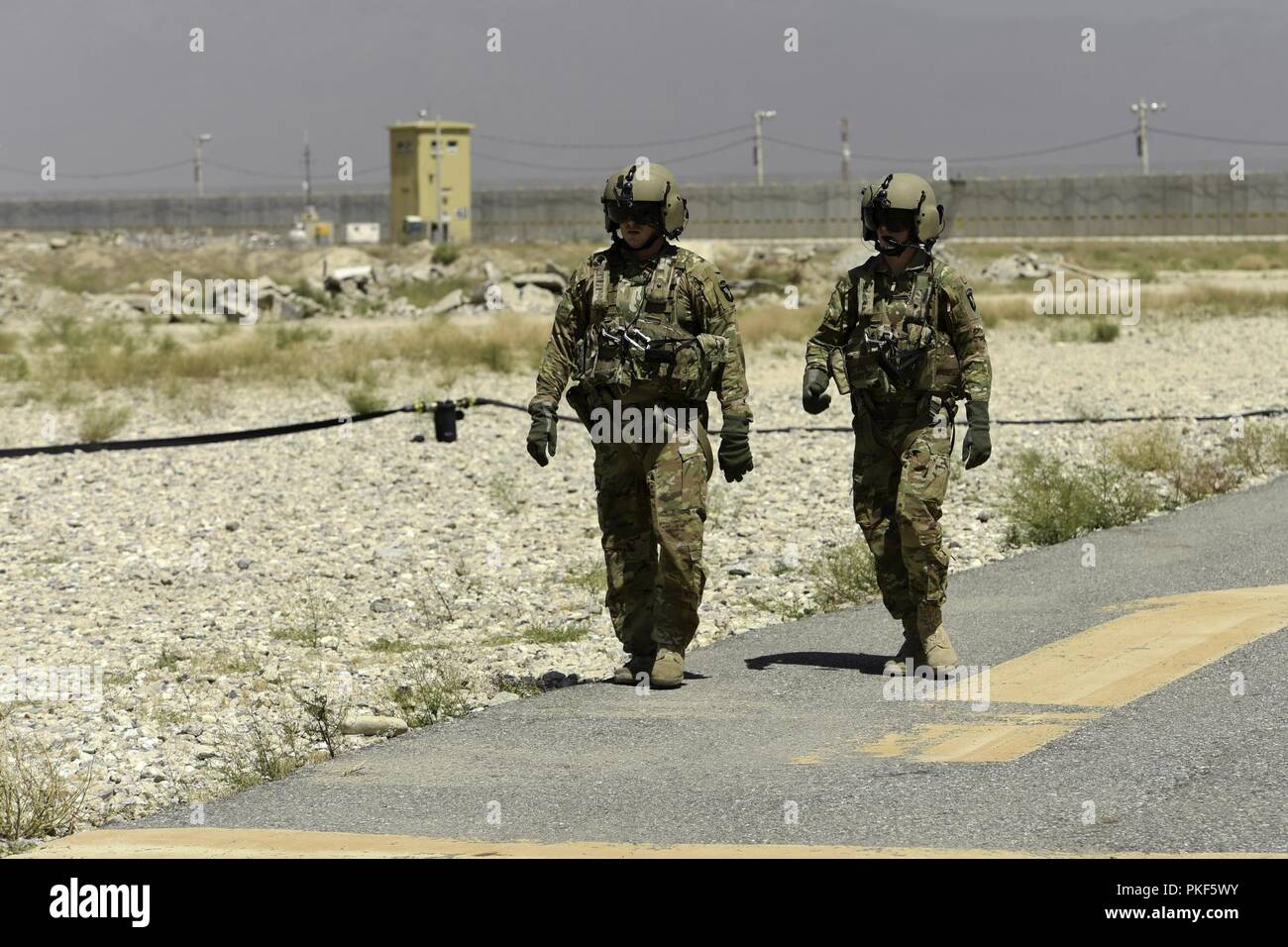 U.S. Army Soldiers assigned to Task Force Shadow conduct Forward ...