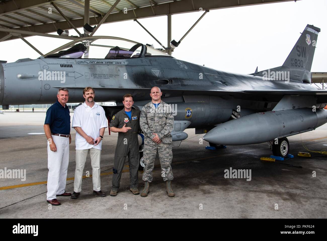 (From left) Retired U.S. Air Force Col. Rick Davis, former F-16 pilot ...