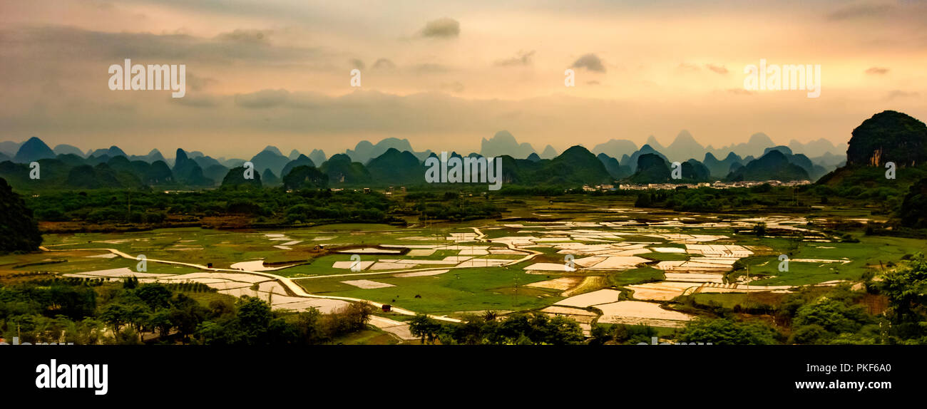 Guilin spring hi-res stock photography and images - Alamy