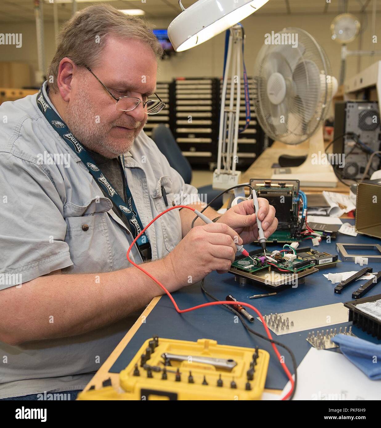 An vss 6a husky mounted detection system hi-res stock photography and ...