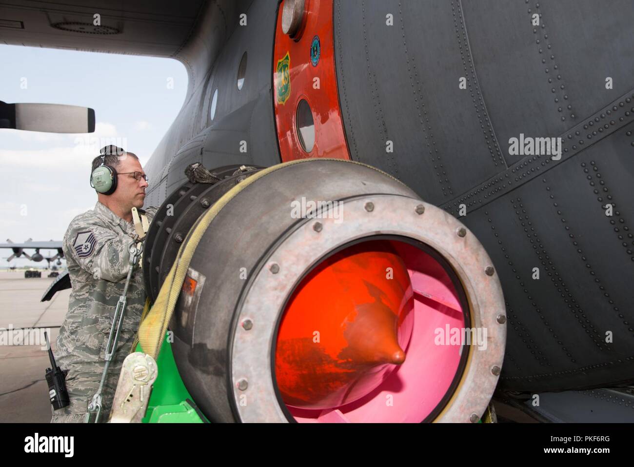 Modular airborne fire fighting system hi-res stock photography and ...