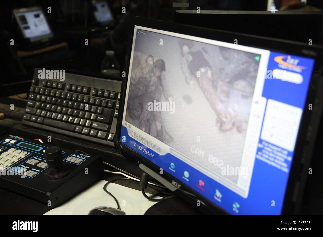U.S. Army Reserve Soldiers completing a Combat Lifesaver Course taught ...