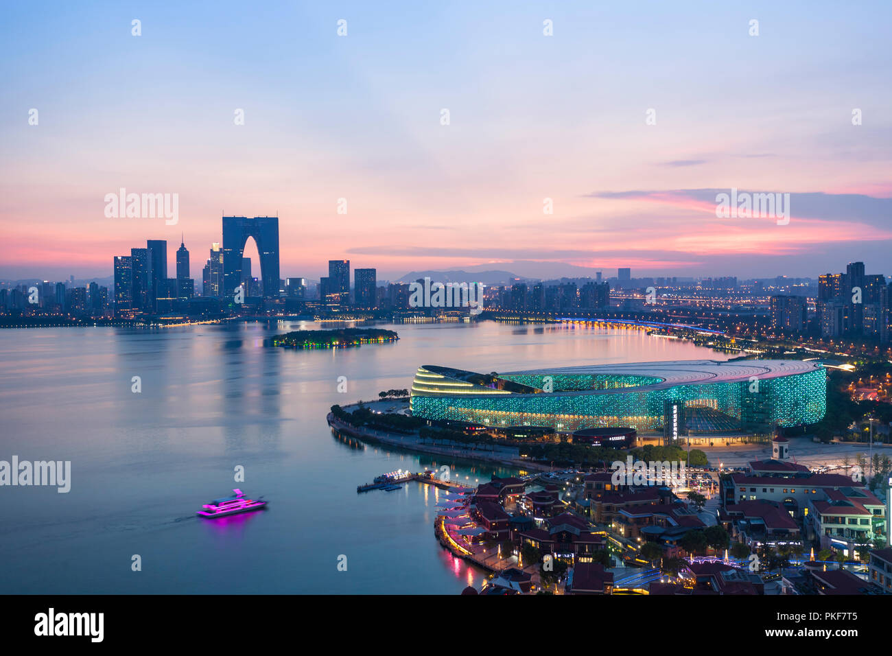 Suzhou Jinji Lake High Resolution Stock Photography and Images - Alamy