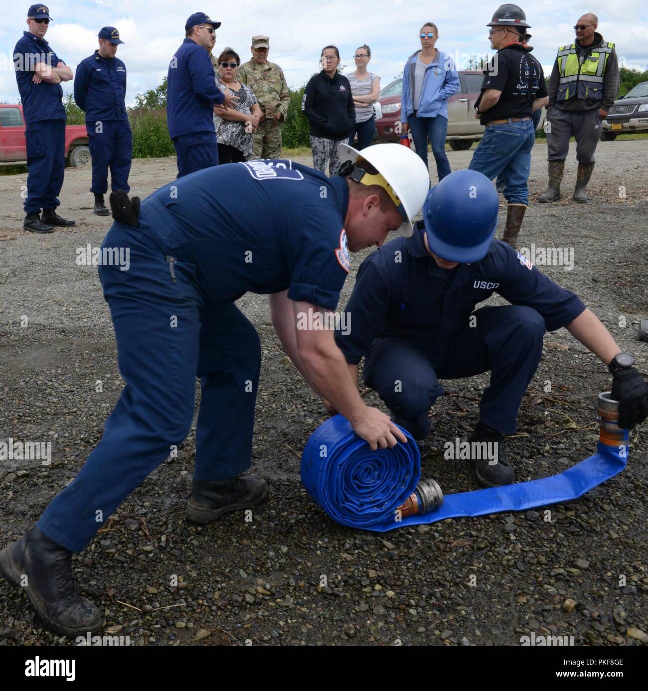 U s coast guard pacific strike team hi-res stock photography and images ...