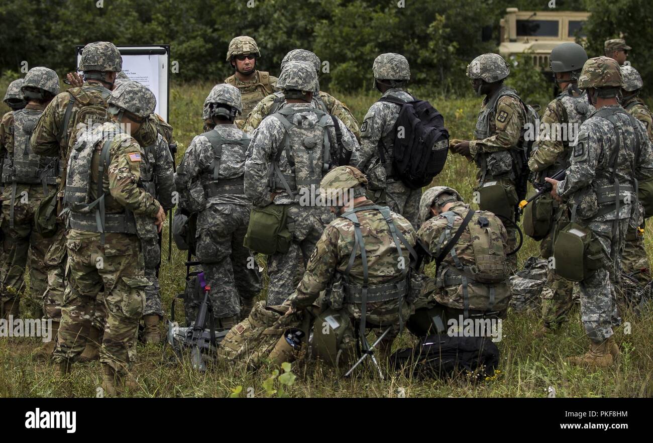 Army reserve combat support hospital hi-res stock photography and ...
