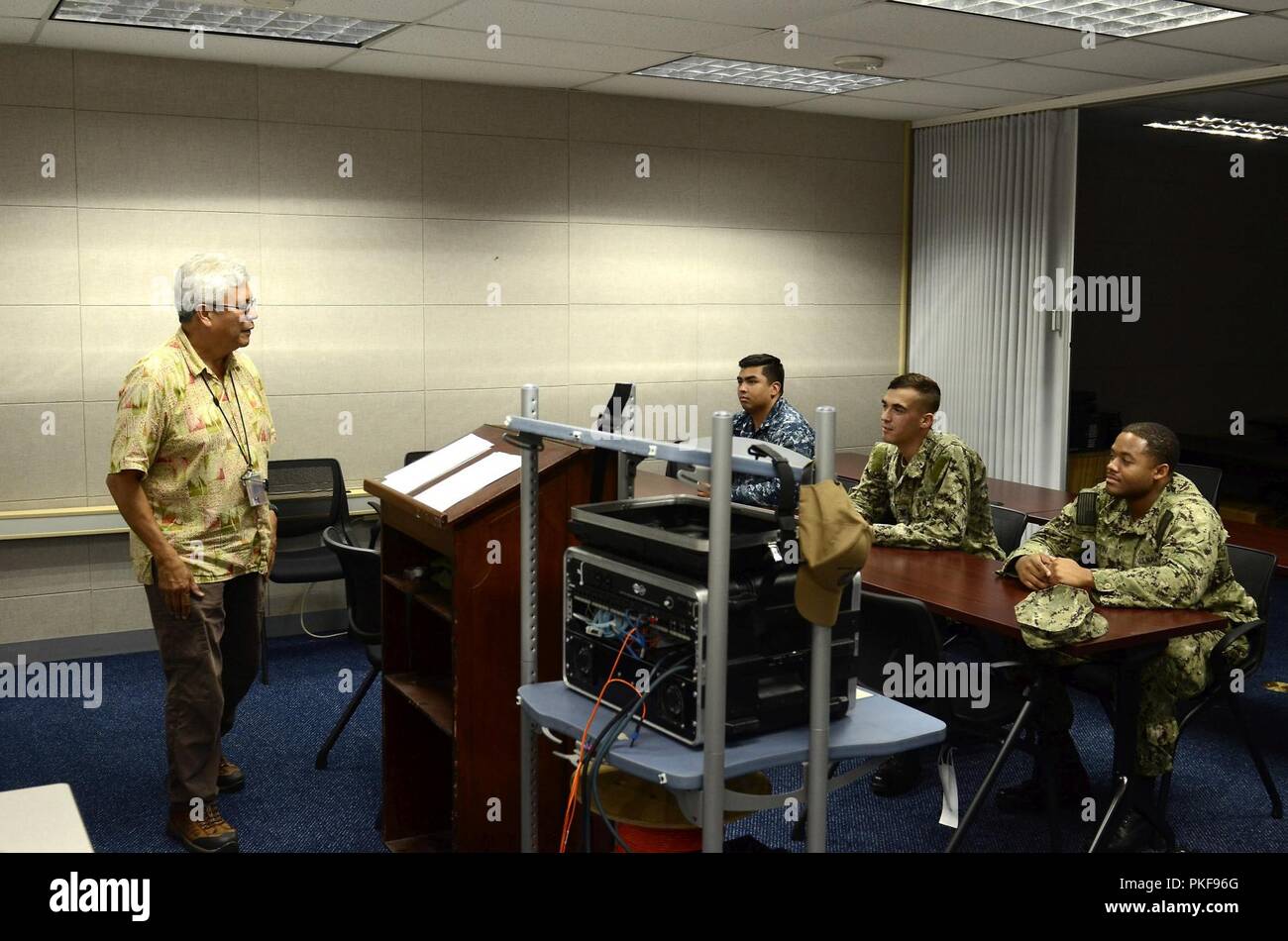 Fiber optic cable submarine hi-res stock photography and images - Alamy