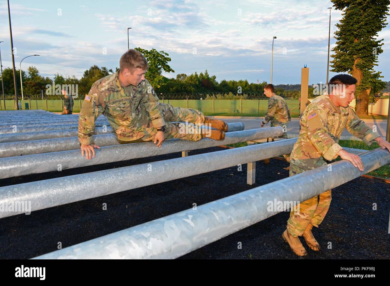 Logs obstacle course hi-res stock photography and images - Alamy