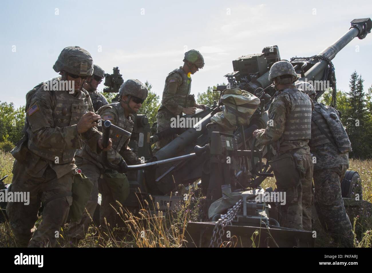 CAMP GRAYLING, Mich. - Soldiers with Battery B, 1st Battalion, 103rd ...