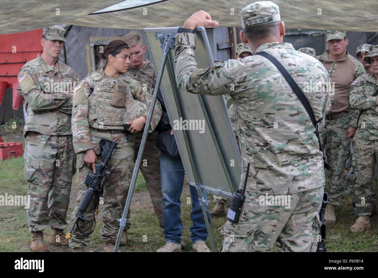 287th military police company hi-res stock photography and images - Alamy
