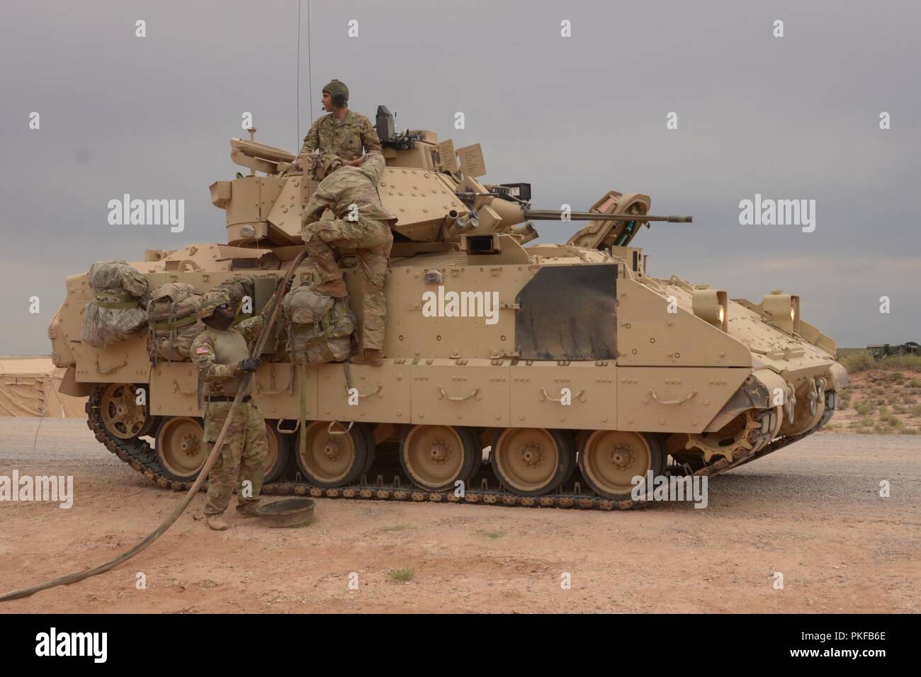 M2 bradley fighting vehicle hi-res stock photography and images - Alamy