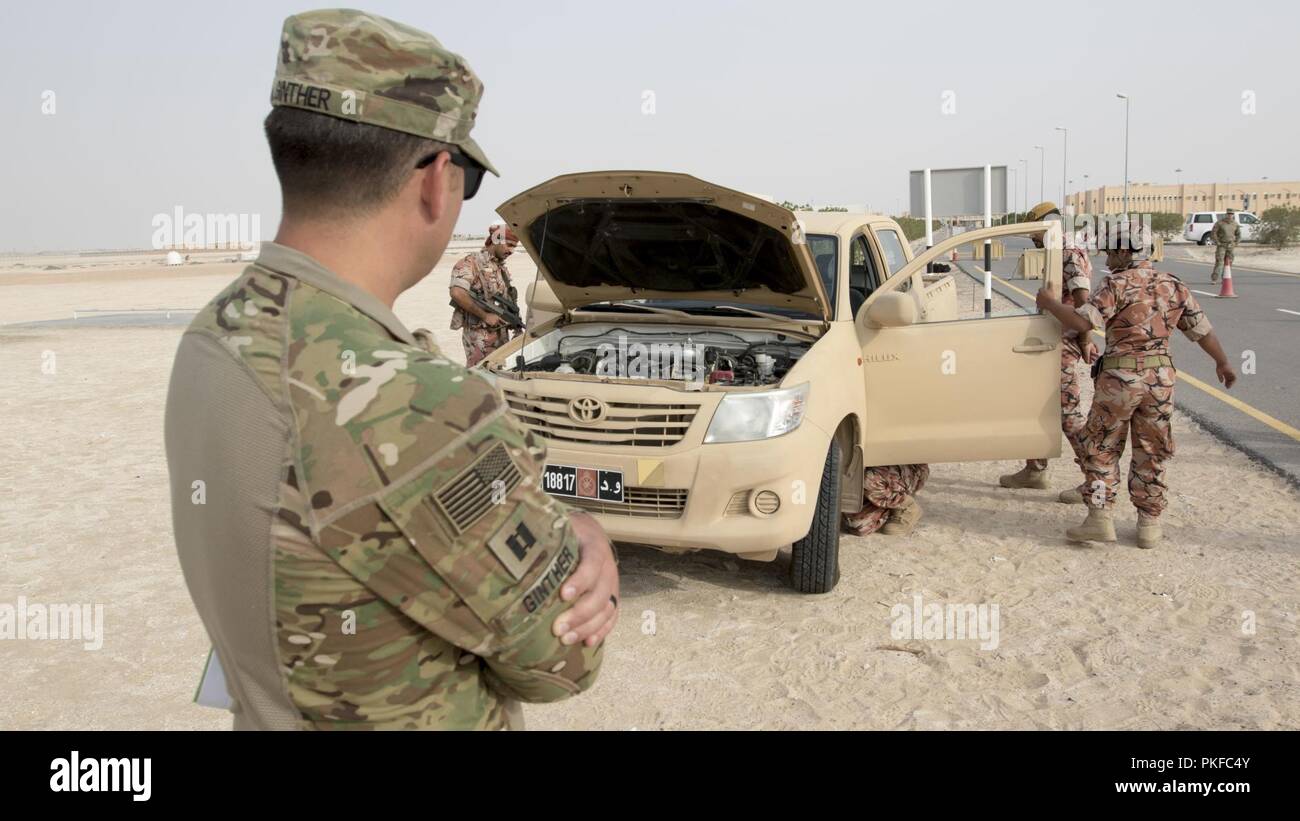 Omani army hi-res stock photography and images - Alamy