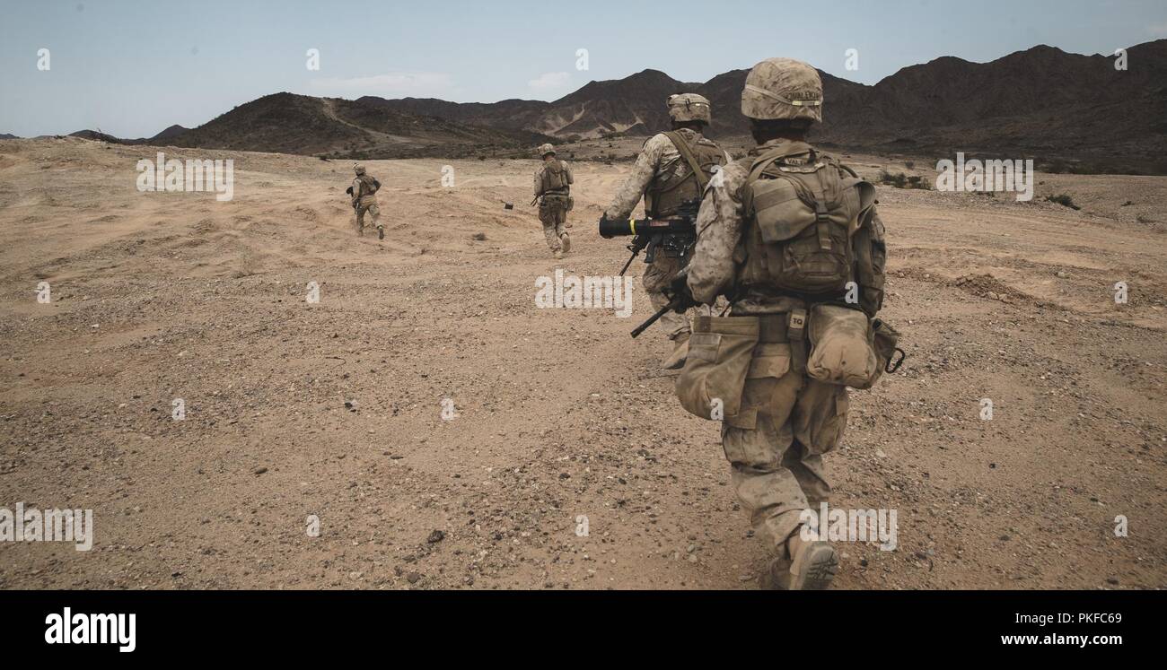 Marine tactical air command center hi-res stock photography and images ...