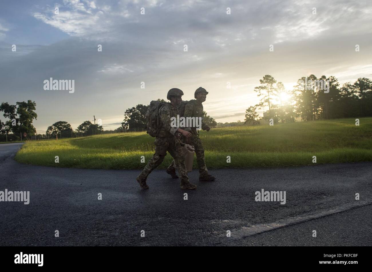 Joint terminal attack controllers jtac hi-res stock photography and ...