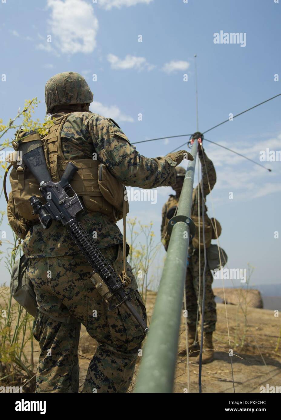 Radio antenna military army base hi-res stock photography and images ...