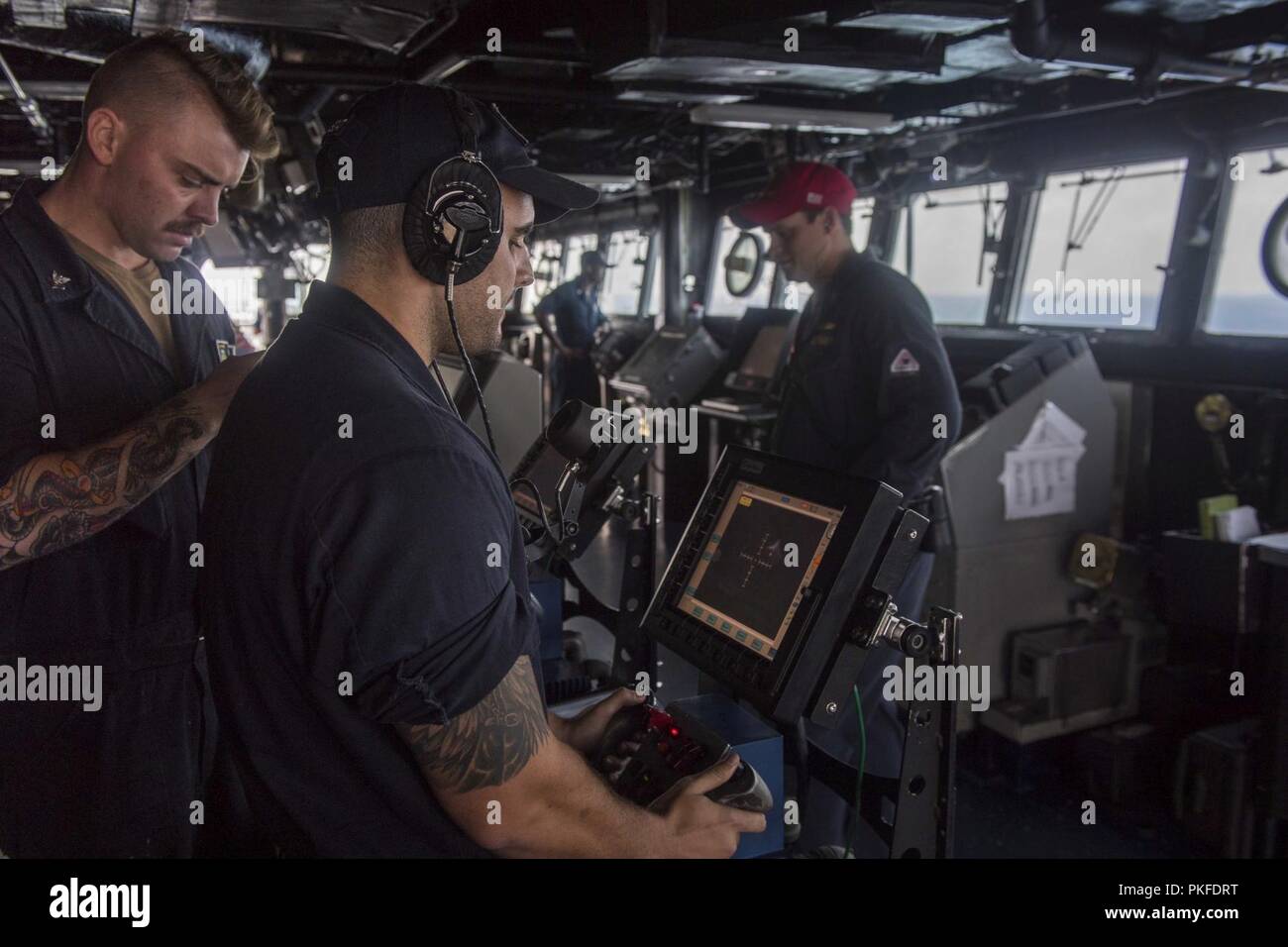 PACIFIC OCEAN (Aug. 13, 2018) –Fire Controlman 2nd Class Matthew ...