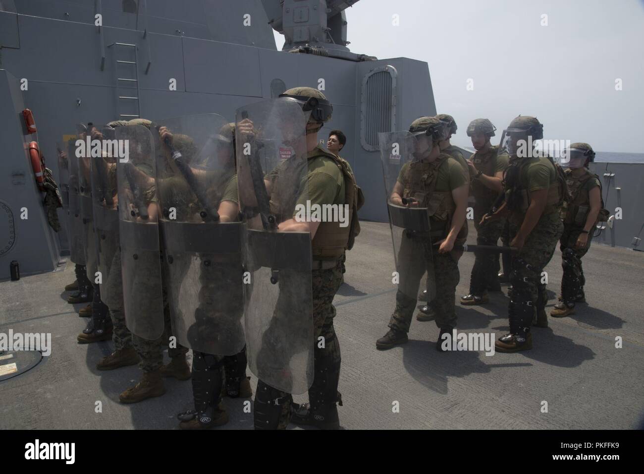 Expeditionary warfare training group pacific hi-res stock photography ...
