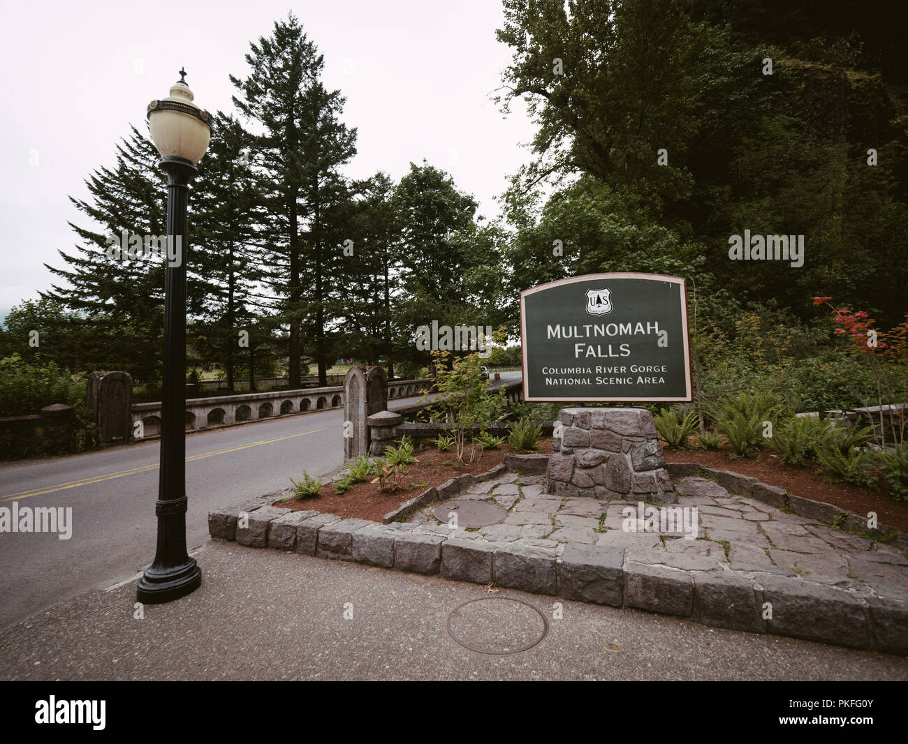 Portland Multnomah Falls Aerial Drone Flight Top Down Stock Photo - Alamy