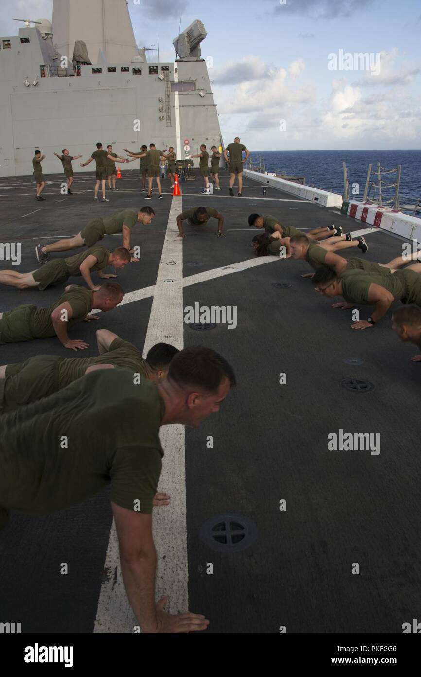 Expeditionary warfare training group pacific hi-res stock photography ...