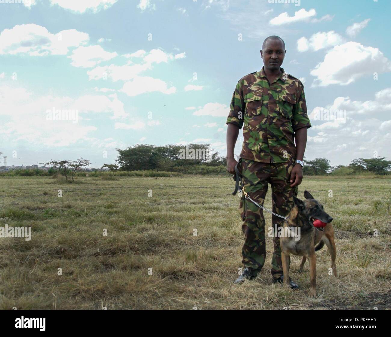Kenya defense forces hi-res stock photography and images - Alamy
