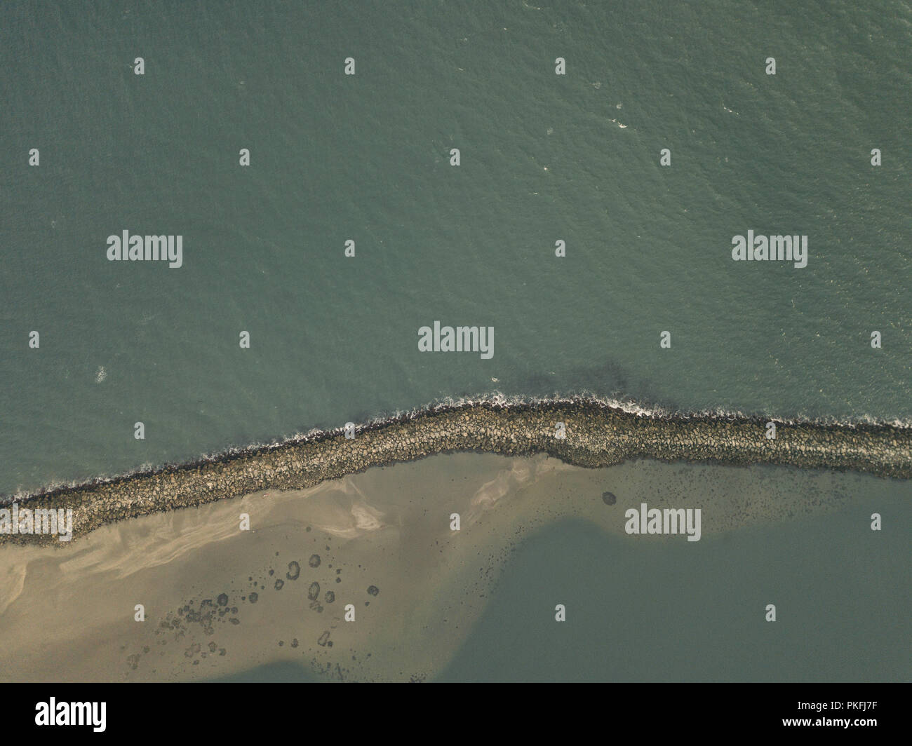 Docking down hi-res stock photography and images - Alamy