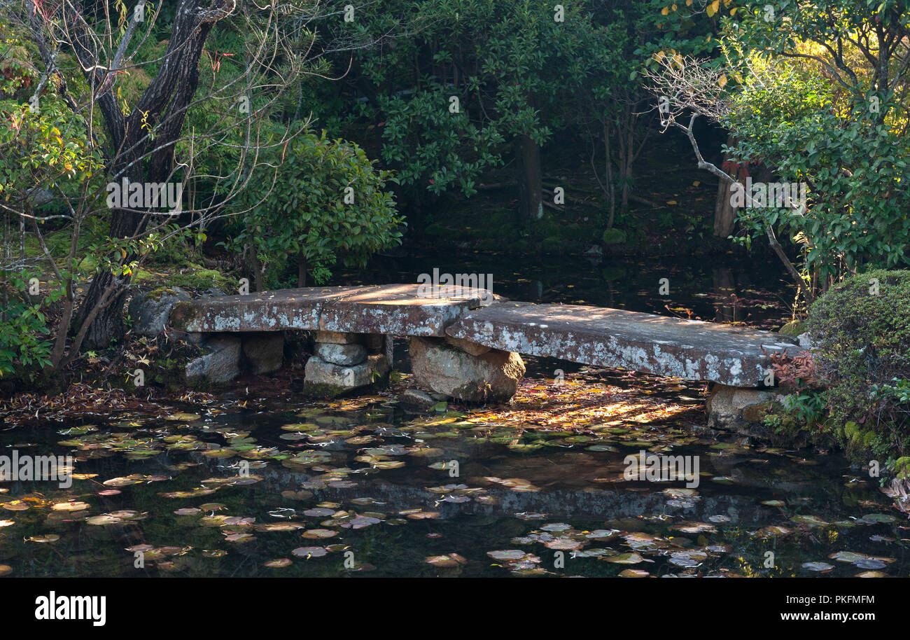 Stone japanese temple hi-res stock photography and images - Alamy