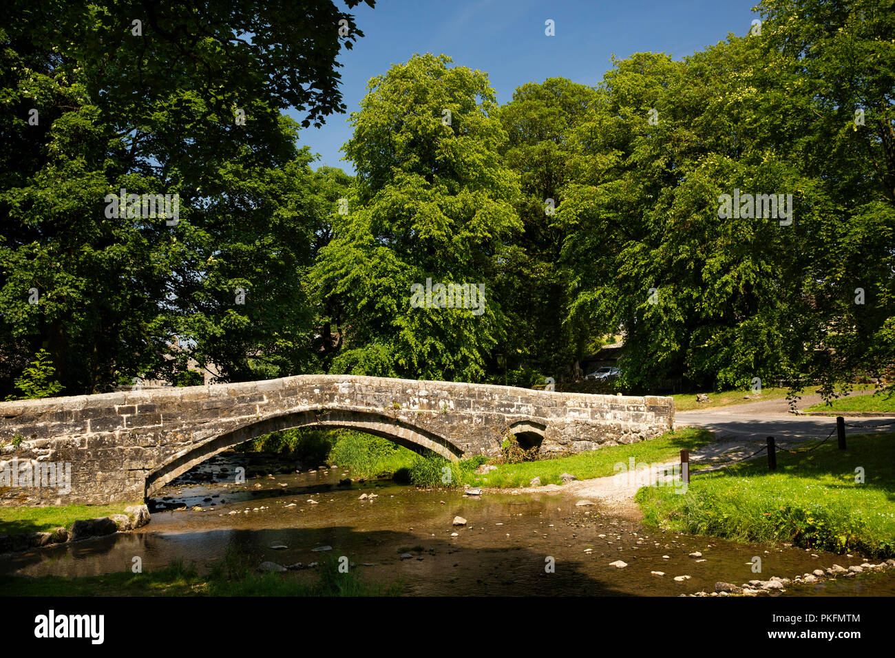 UK, Yorkshire, Wharfedale, Linton in Craven, ford and old packhorse ...