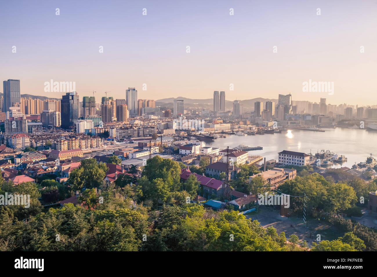 Yantai construction hi-res stock photography and images - Alamy