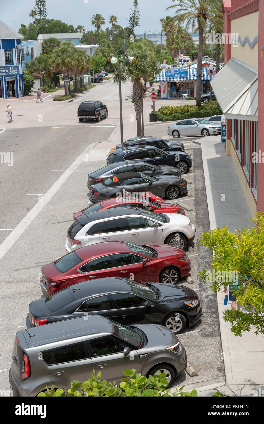 Parking lot village shopping hi-res stock photography and images - Alamy