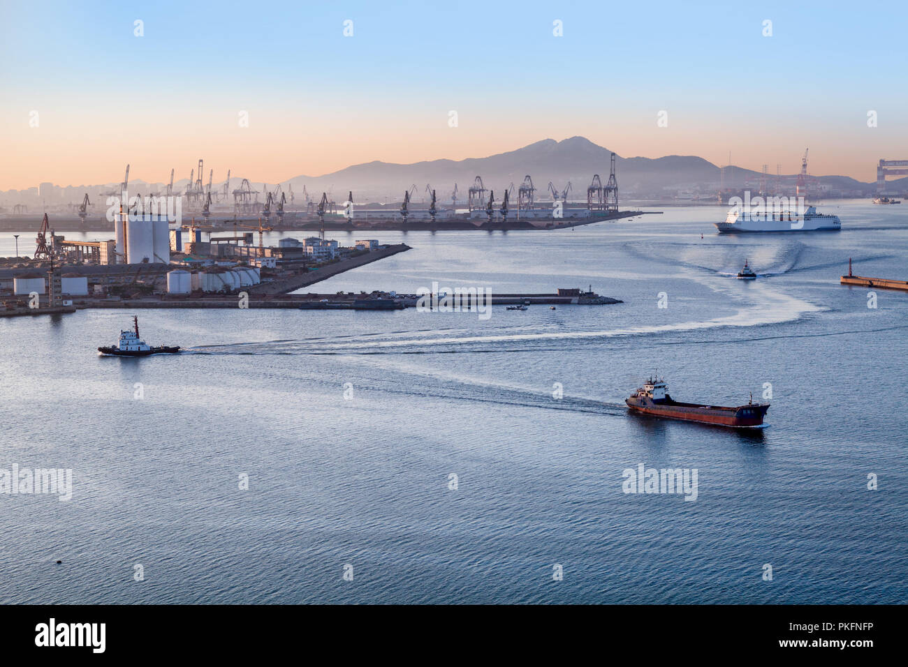 Yantai port hi-res stock photography and images - Alamy
