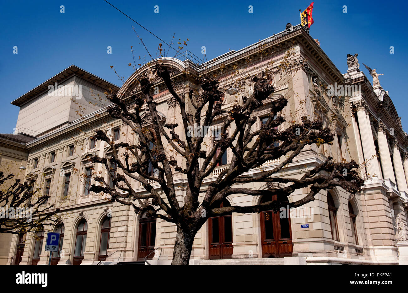 Switzerland geneva place neuve grand hi-res stock photography and ...