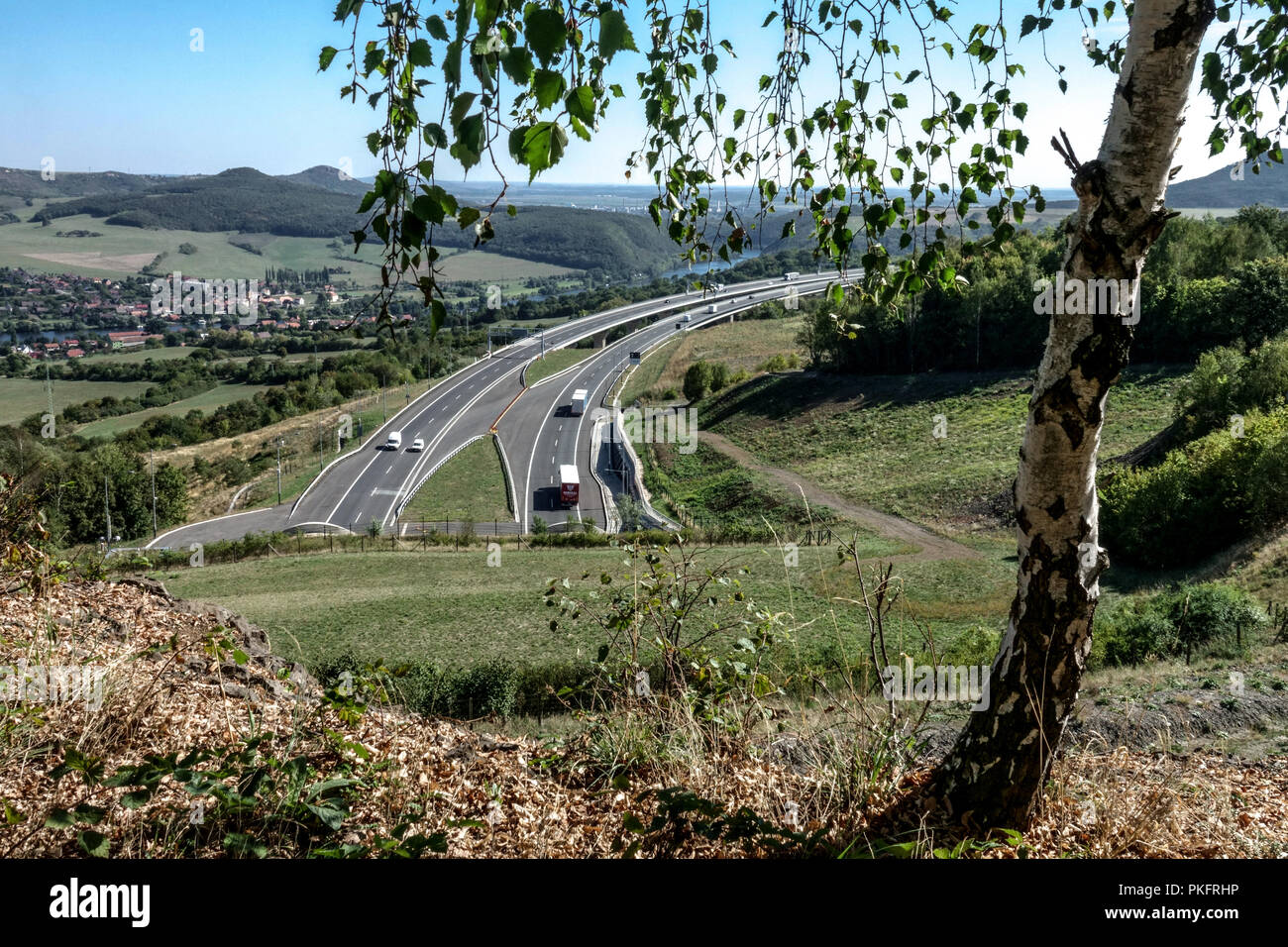 Bridge highways hi-res stock photography and images - Alamy