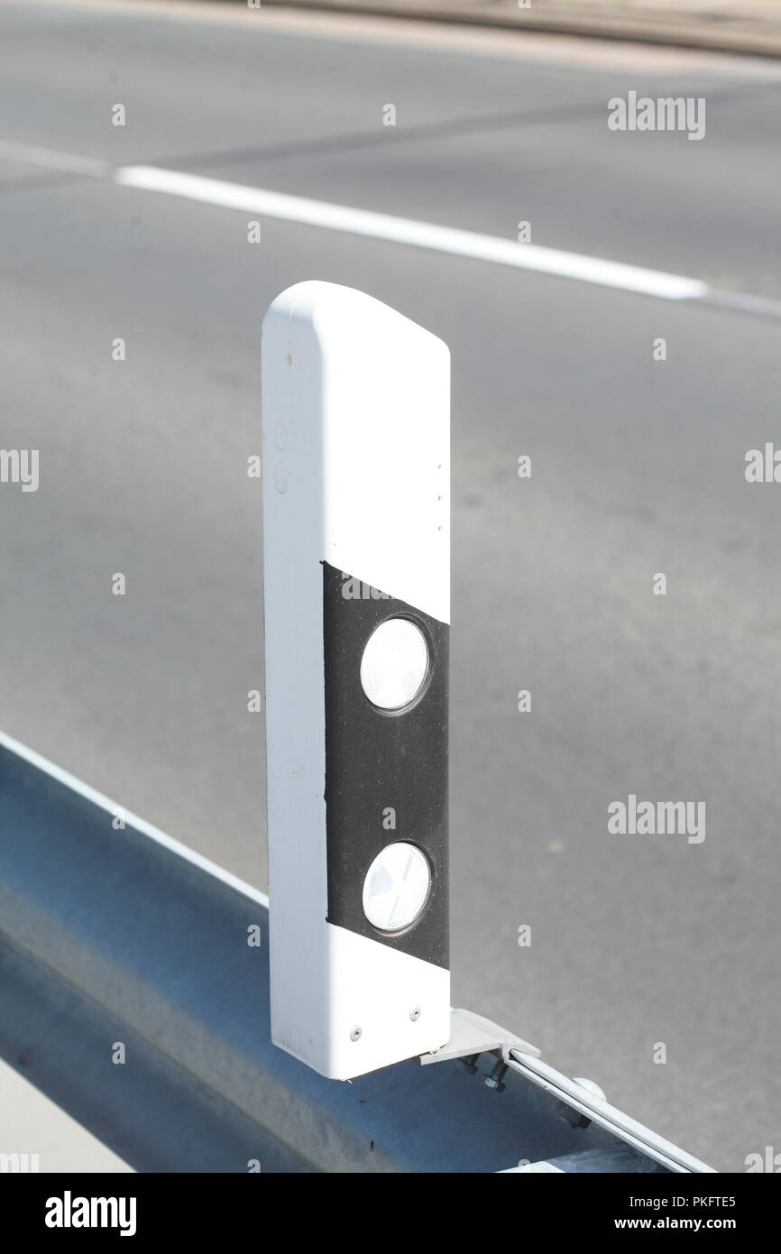 Guard rail hi-res stock photography and images - Alamy