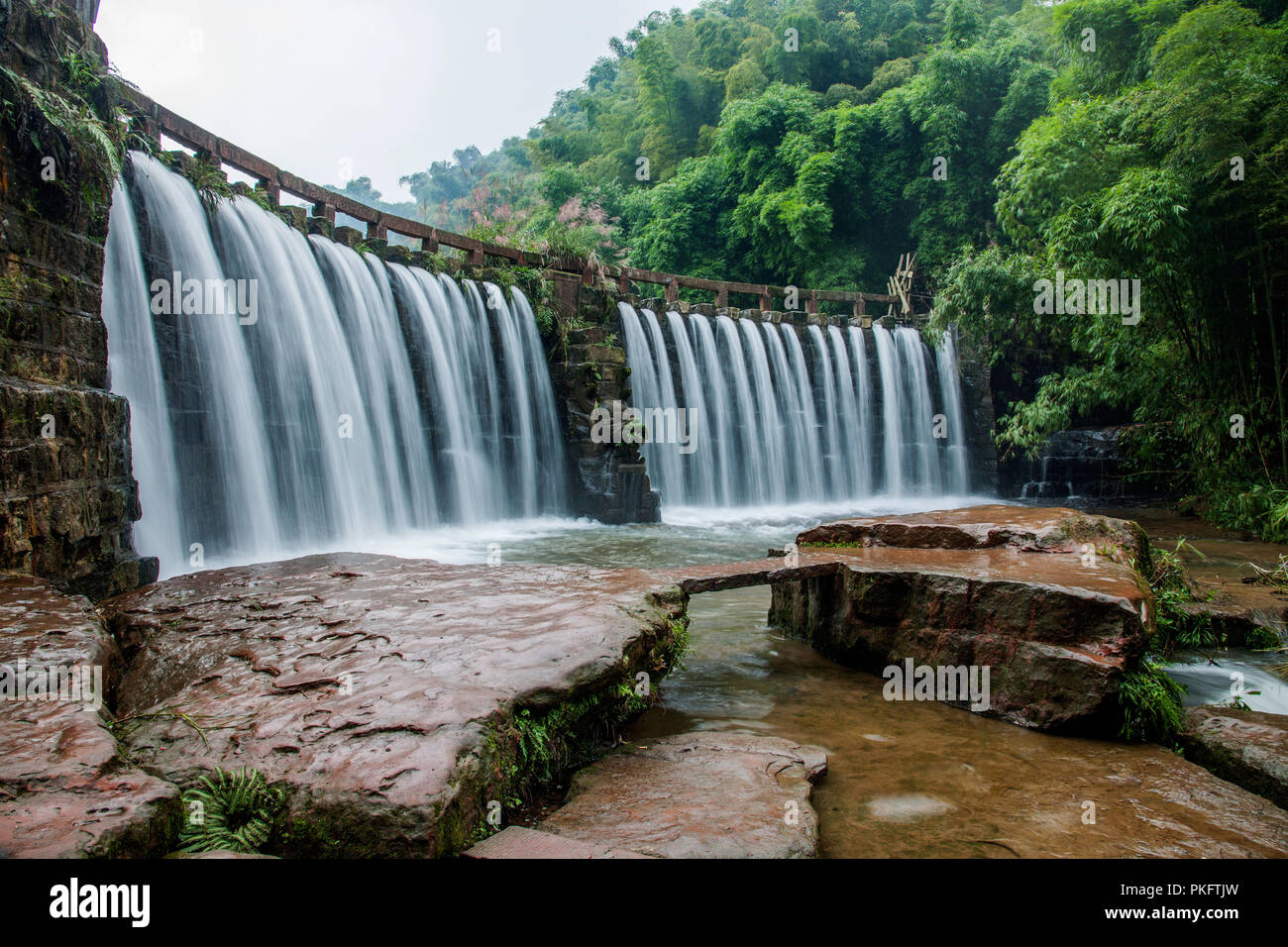 Chongqing YunYang dragon cylinder scenery Stock Photo - Alamy