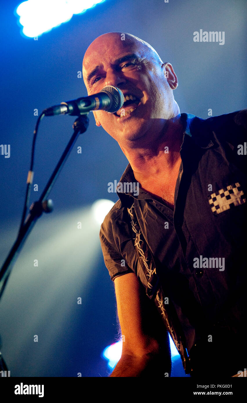 Musique punk hi-res stock photography and images - Alamy