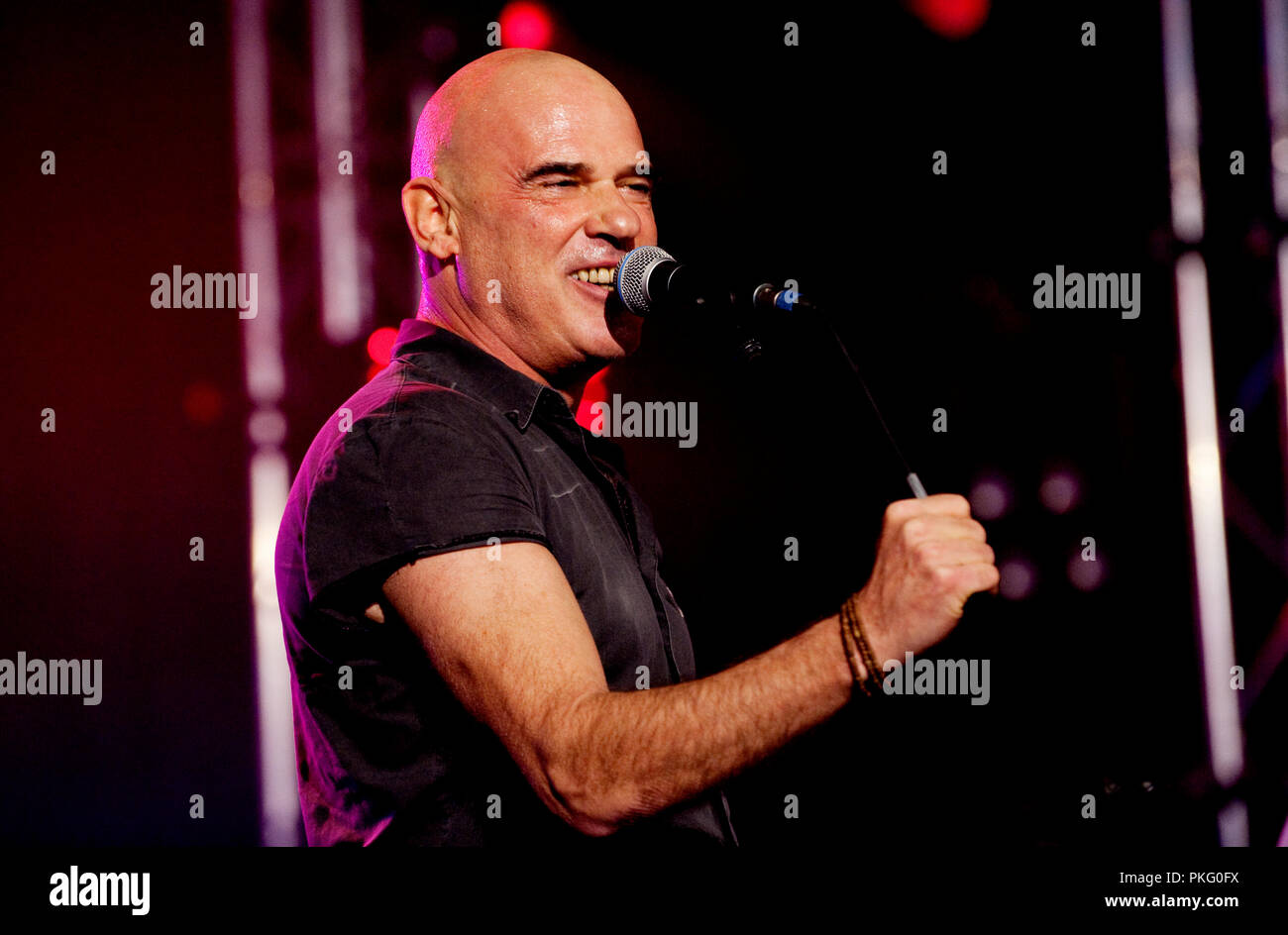 Musique punk hi-res stock photography and images - Alamy