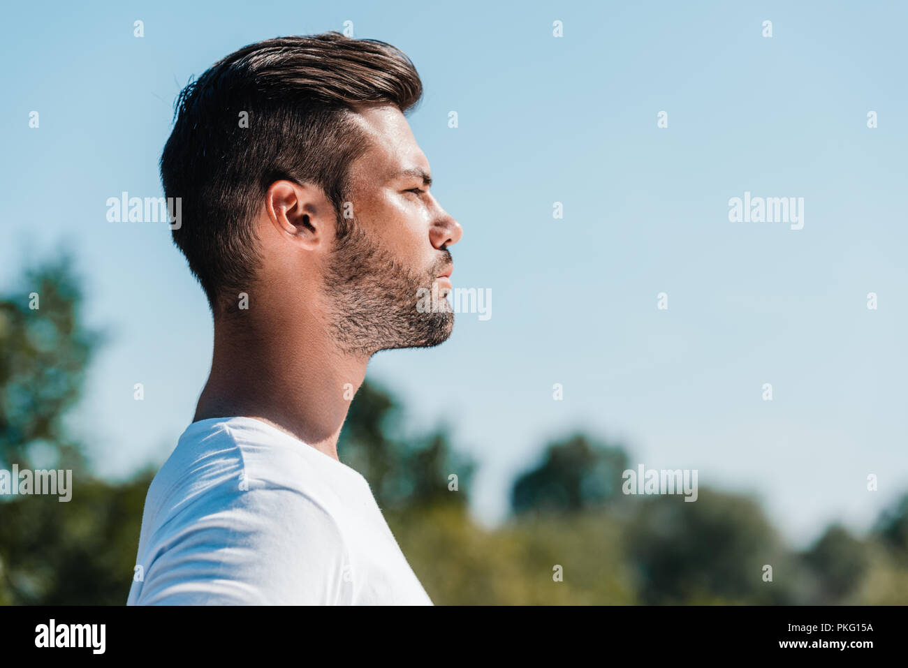 Side view young army hi-res stock photography and images - Alamy