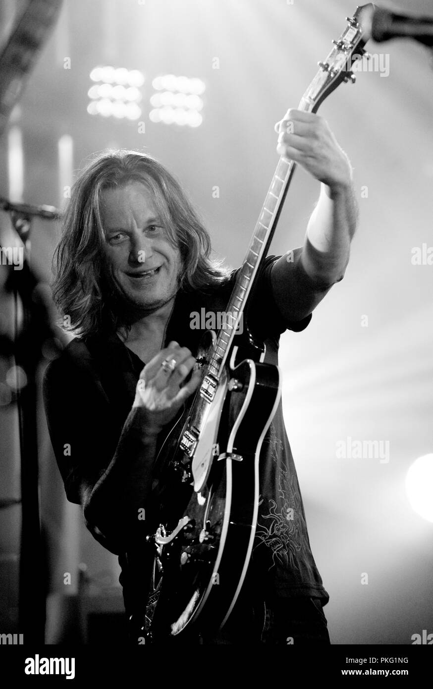 Belgian rock band The Scabs at the Radio 1 Sessies (Belgium, 12/10/2010 ...