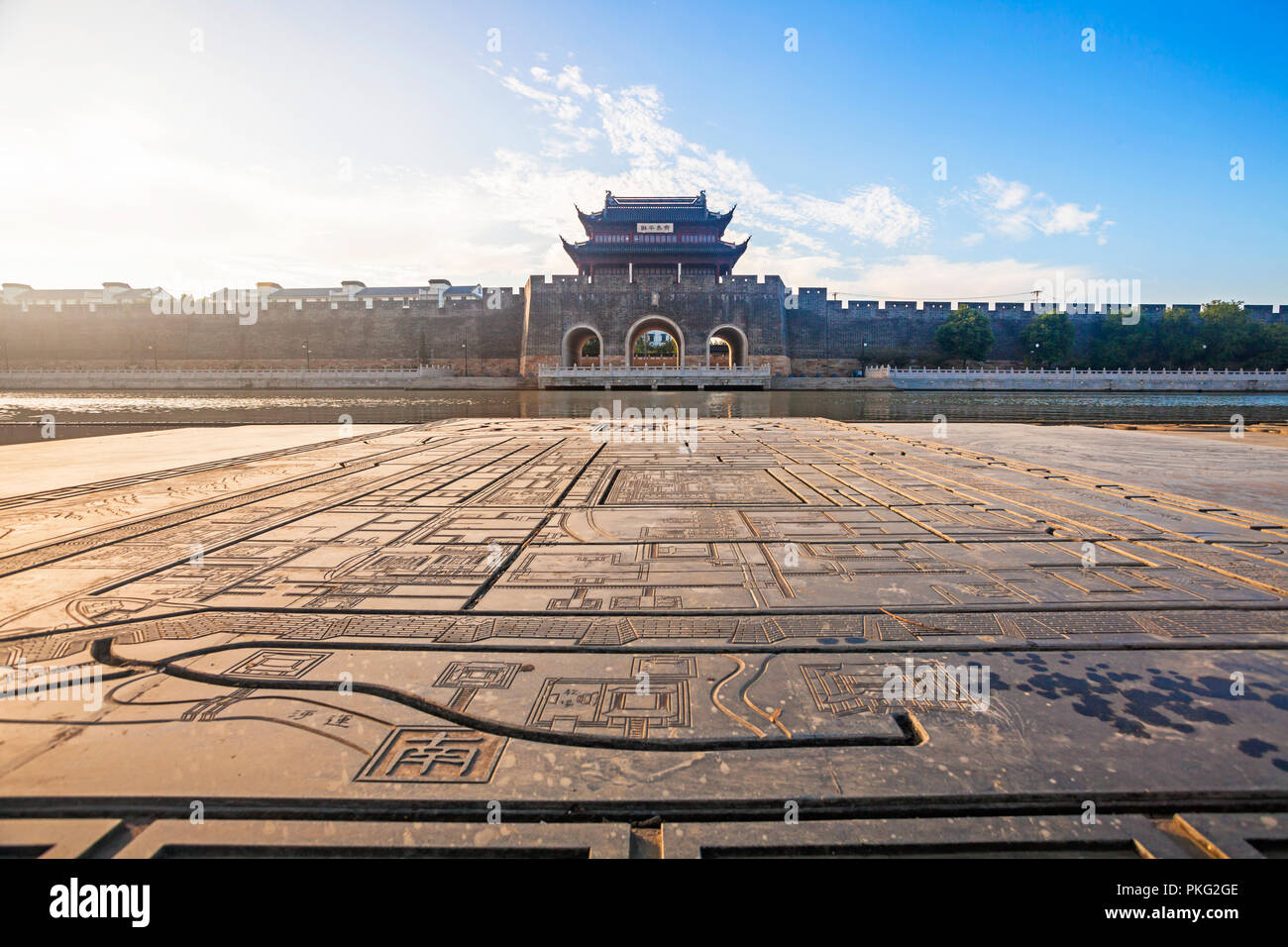 Suzhou gate to the east hi-res stock photography and images - Alamy