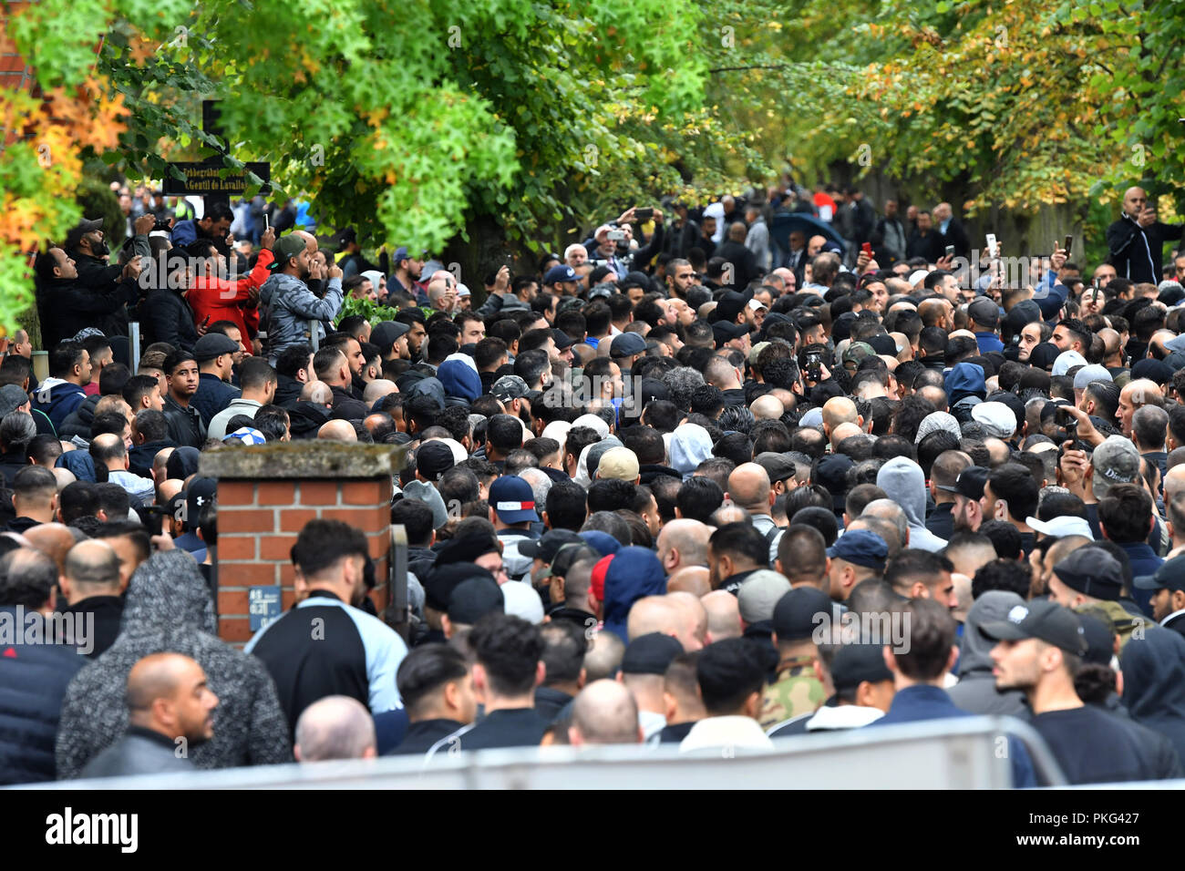 Nidal r hi-res stock photography and images - Alamy