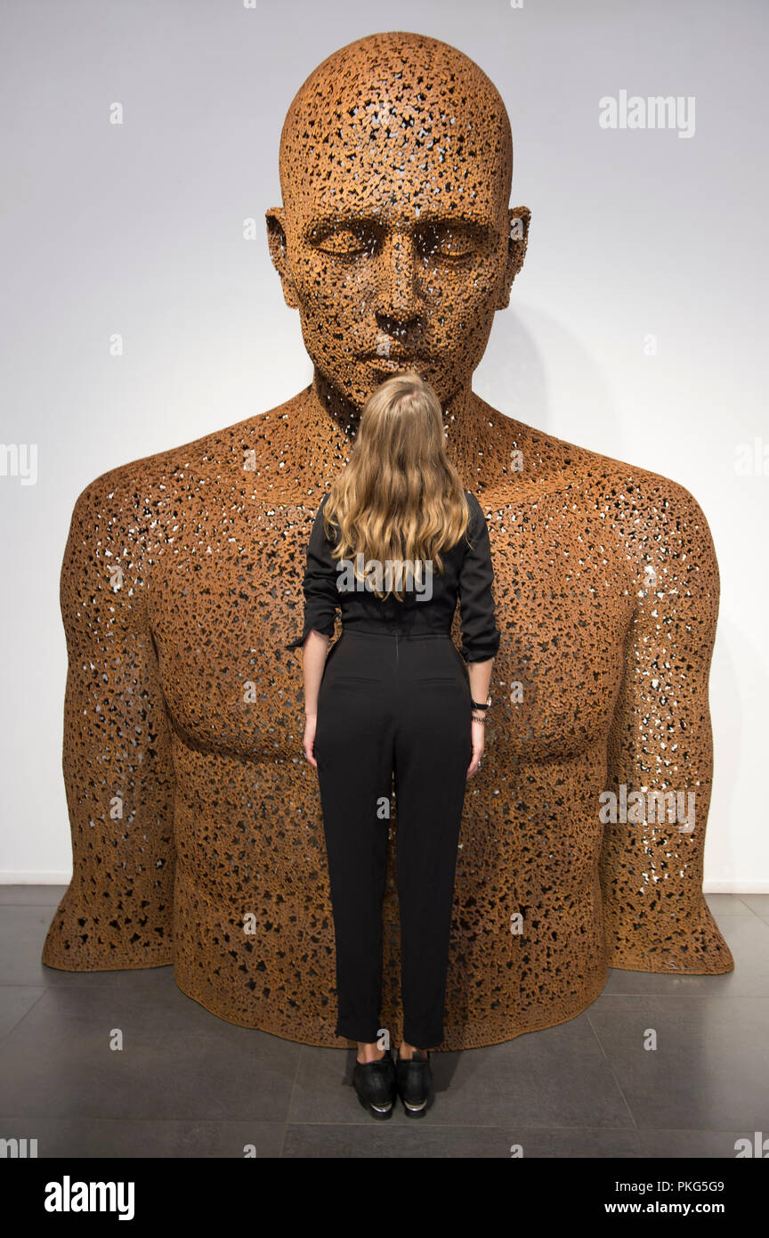 Hyper realistic sculpture hi-res stock photography and images - Alamy