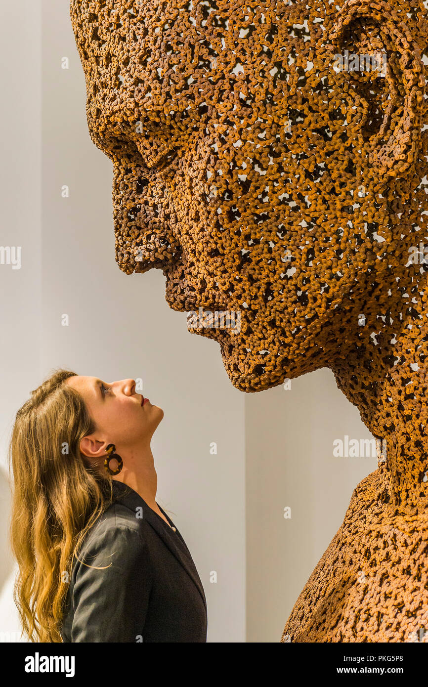 Hyper scale hi-res stock photography and images - Alamy