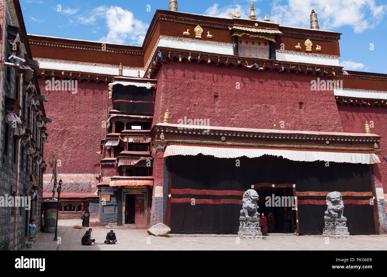 Mongolian scriptures hi-res stock photography and images - Alamy